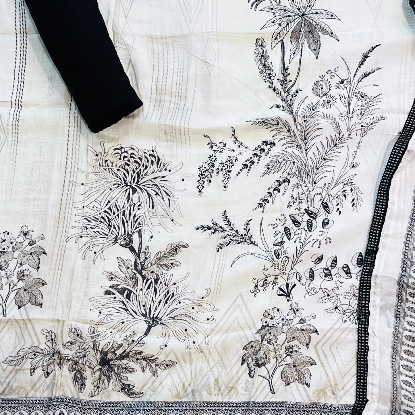 OFF WHITE MUSLIN SUIT – Alranafashion